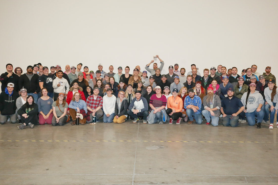 WALKER EDISON RISES TO FIGHT AGAINST HUNGER – Walker Edison