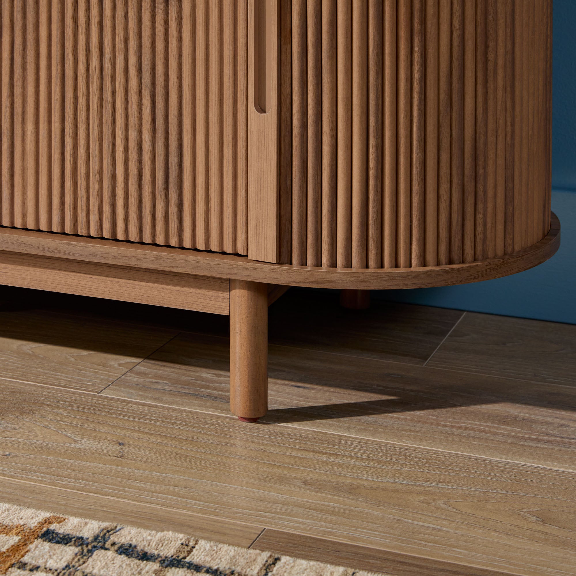 Chloe Modern Reeded TV Stand – Walker Edison